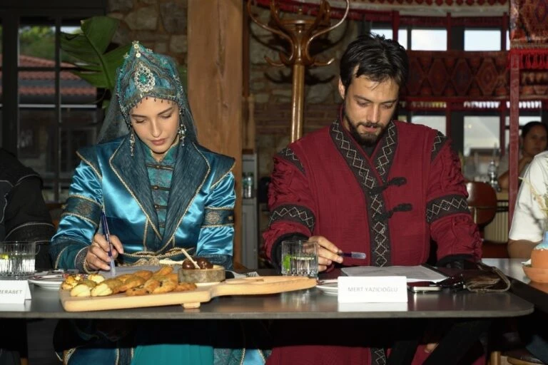 Orhan Bey'in kardeşi ortaya çıktı! Fatma Hatun rolüyle Cemre Gümeli ...