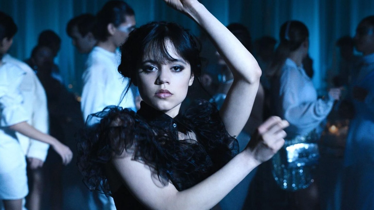 Hem şaşırtıcı, hem hayranlık uyandırıcı; Gotik tarz nedir? » Mavi Kadın