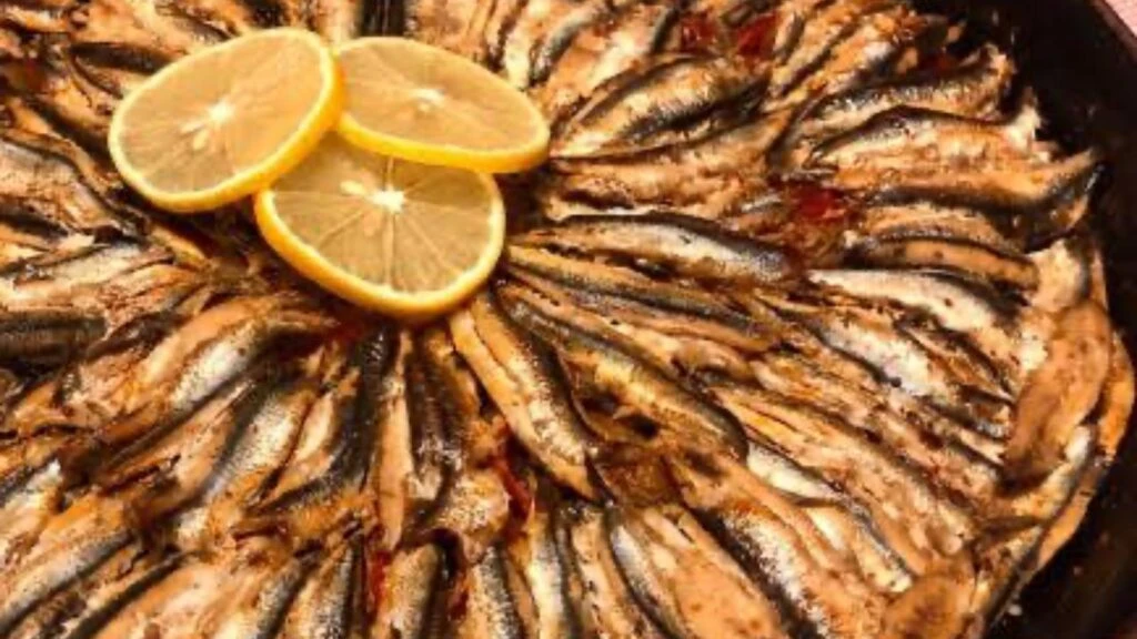 Kanuni tepsi tepsi yaptırıyordu… İşte saray usulü patatesli hamsi ...