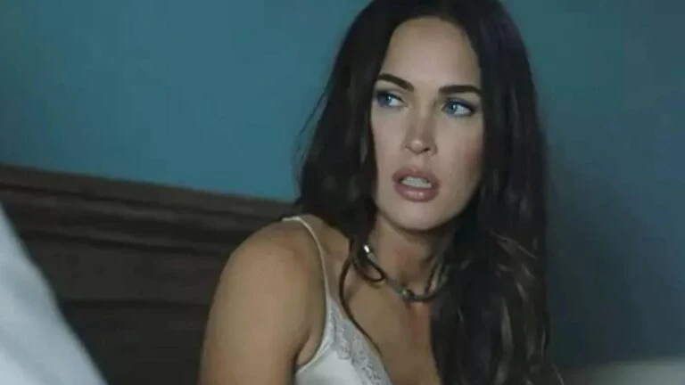 Megan Fox, doğal haline döndü! Ünlü yıldız yeni imajıyla şoke etti ...