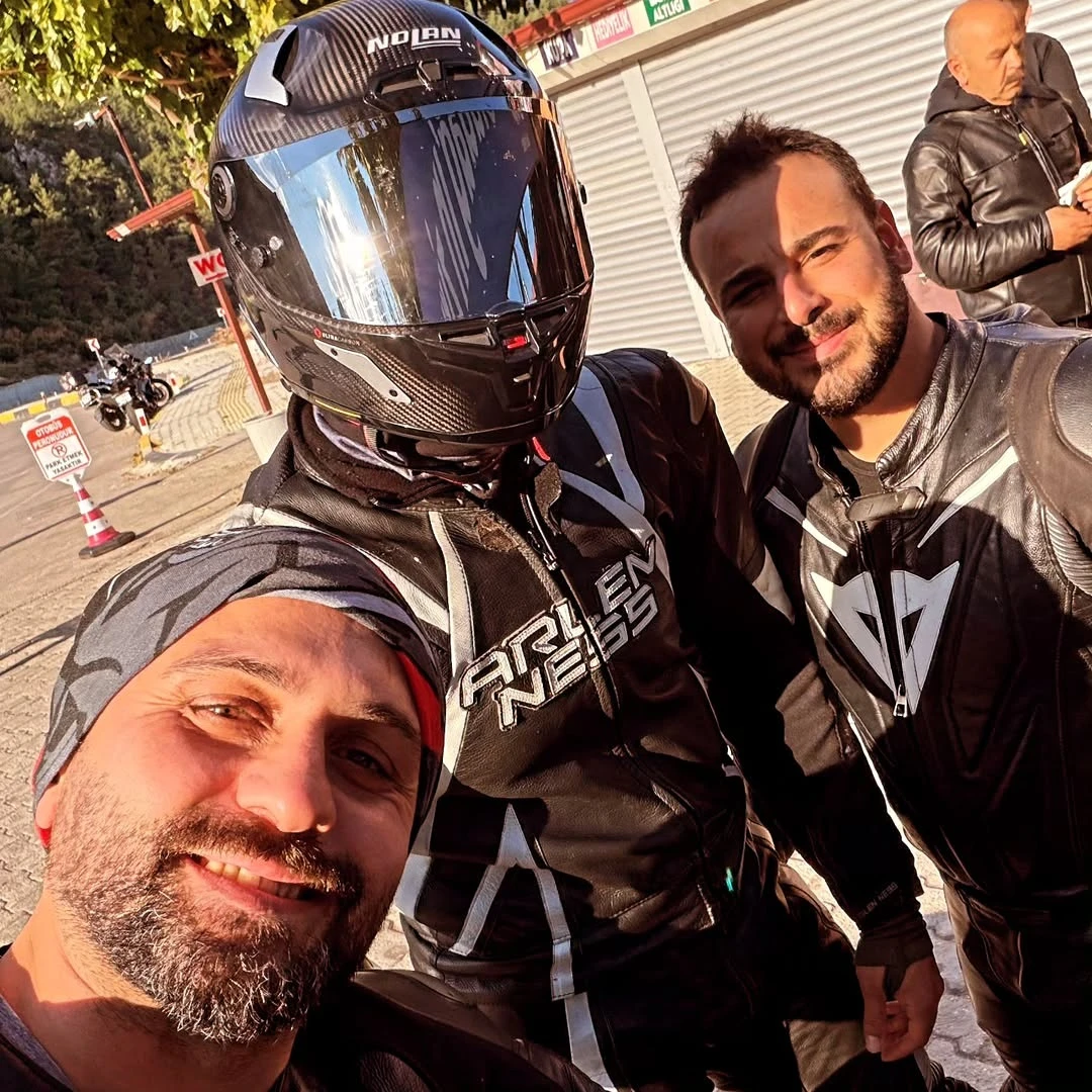 Kadir Akbulut kimdir kaç yaşında? Kadir Akbulut neden öldü? » Mavi Kadın