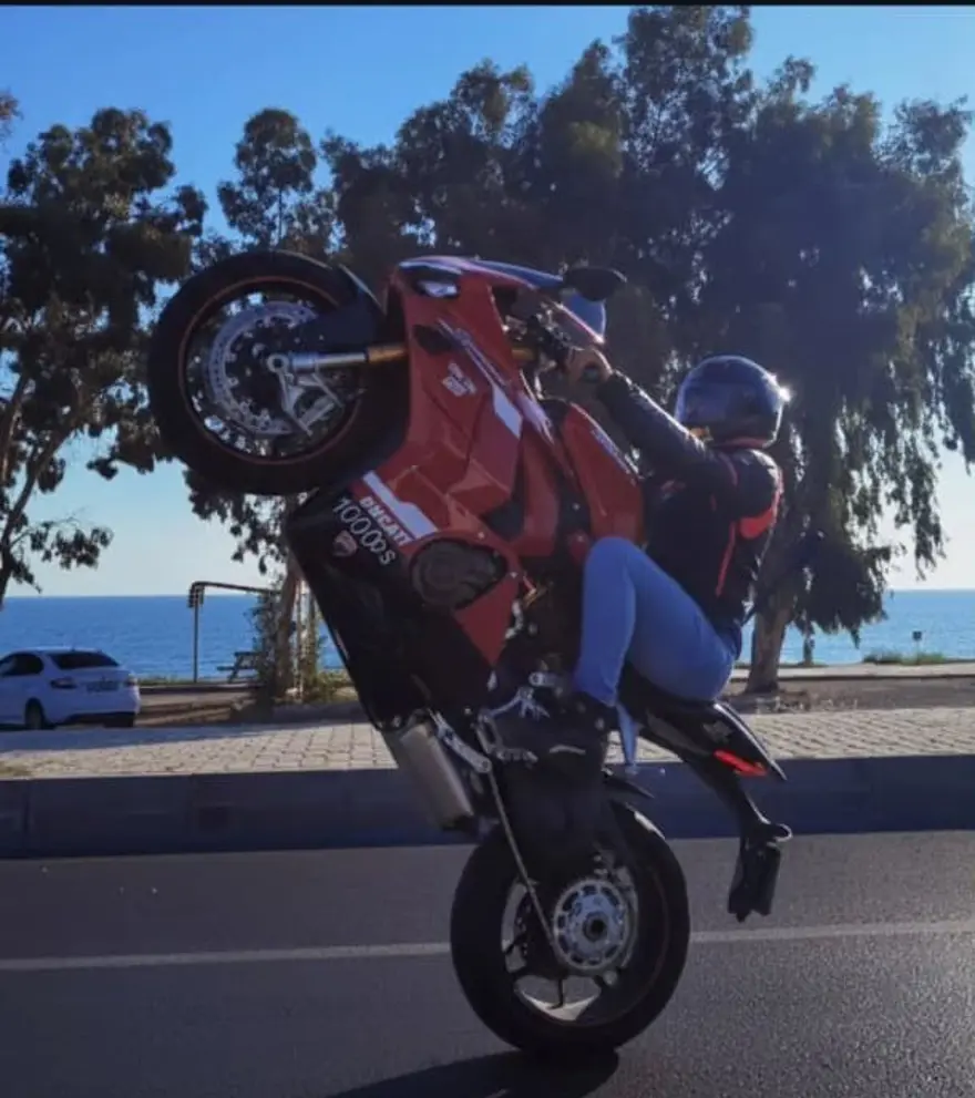 Kadir Akbulut kimdir kaç yaşında? Kadir Akbulut neden öldü? » Mavi Kadın