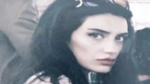 Gözde Gürkan kimdir? Gözde Gürkan estetikli mi? » Mavi Kadın