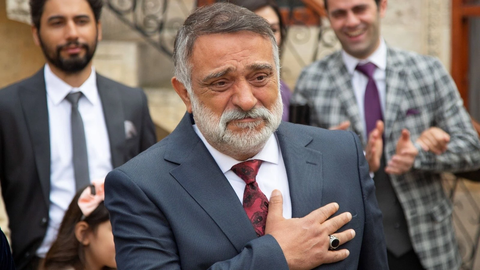 Sen Ağlama İstanbul’un Haşim’i Mehmet Çevik’in oyunculuğu göz doldurdu ...