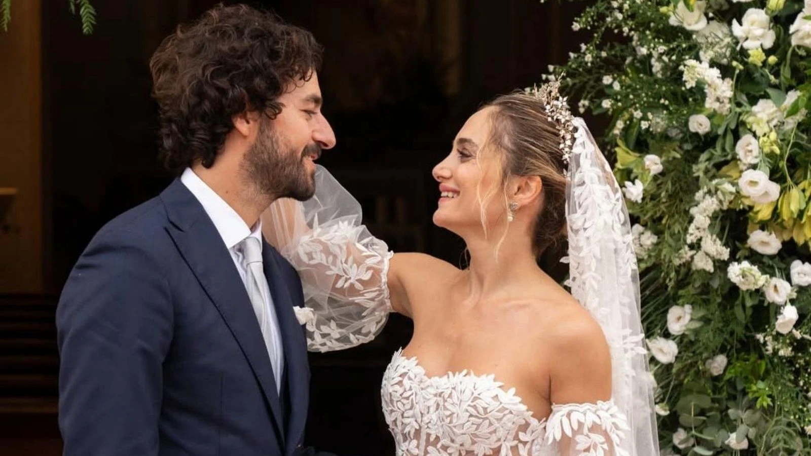 Şakir Paşa Ailesi dizisinin Aniesi’si Denise Capezza kimdir? Denise ...