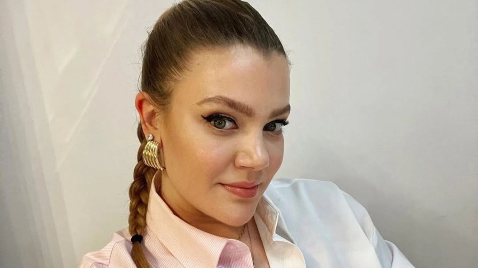 Derya Şensoy kimdir? Derya Şensoy kimin kızı, kiminle sevgili? » Mavi Kadın