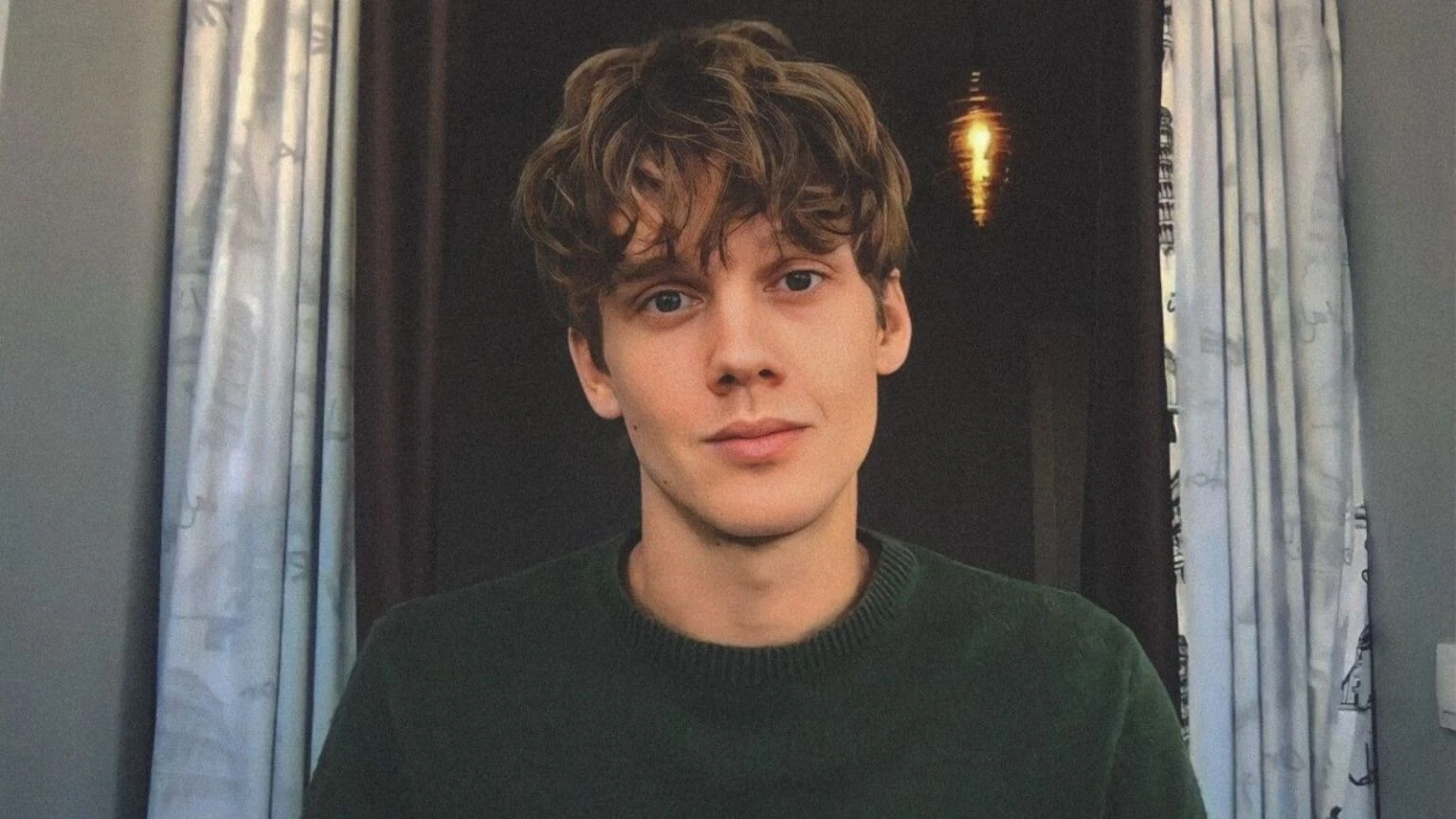 Wednesday dizisinin Tyler Galpin’i Hunter Doohan kimdir? Oyuncunun yaşı ...