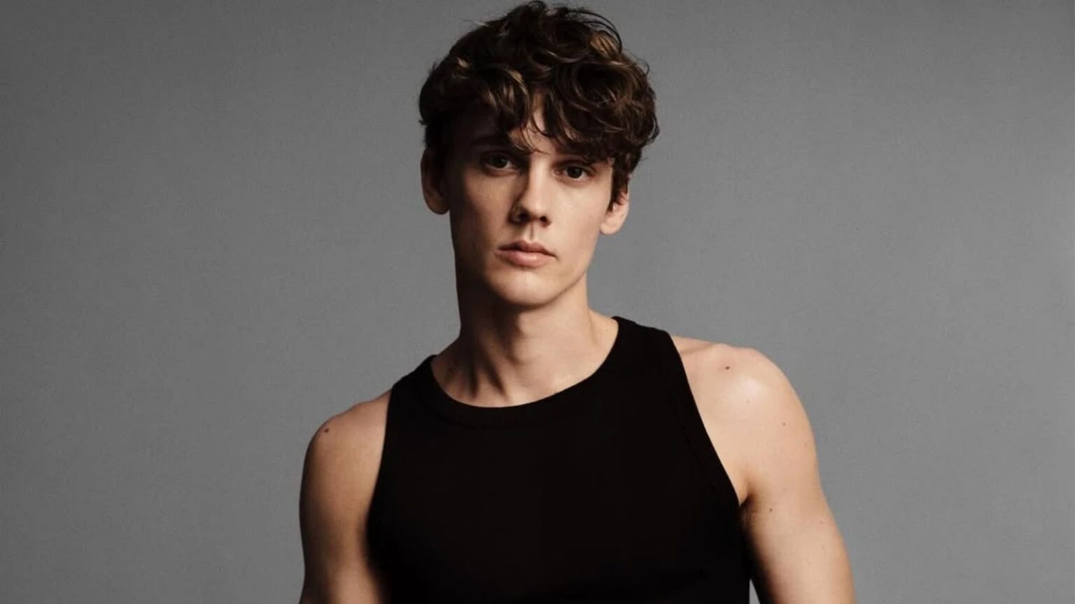 Wednesday dizisinin Tyler Galpin’i Hunter Doohan kimdir? Oyuncunun yaşı ...