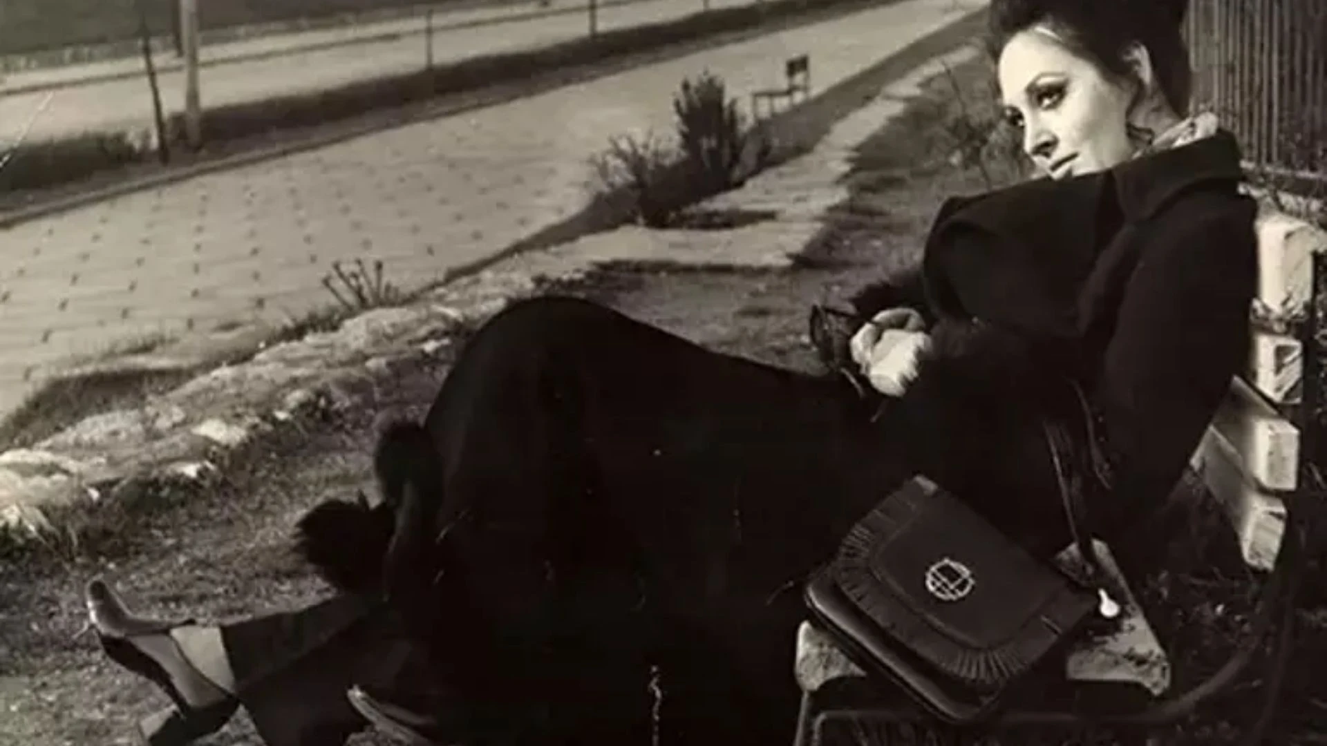 Kapıcılar Kralı filminin Sevda Ferdağ’ın akrabası kim çıktı? Sevda ...