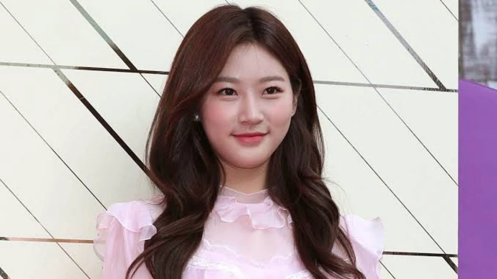 Kim Sae Ron ile Kim Soo Hyun arasında neler oldu? Kim Sae Ron neden ...