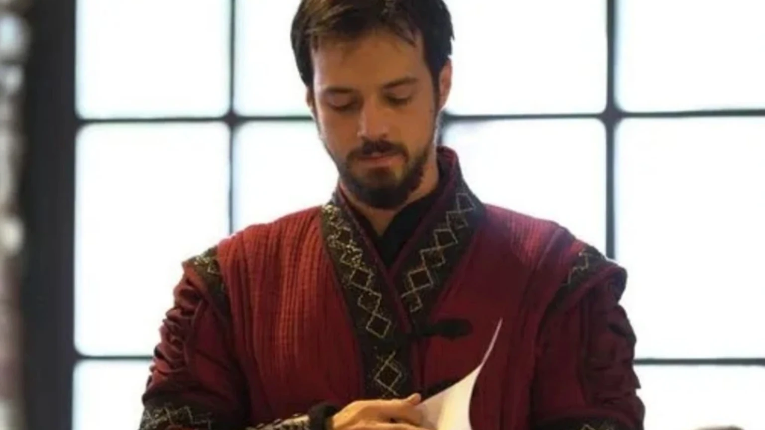 Kuruluş Orhan'daki Orhan bey değişimi güldürdü! Güneşte fazla kalınca biz » Mavi Kadın