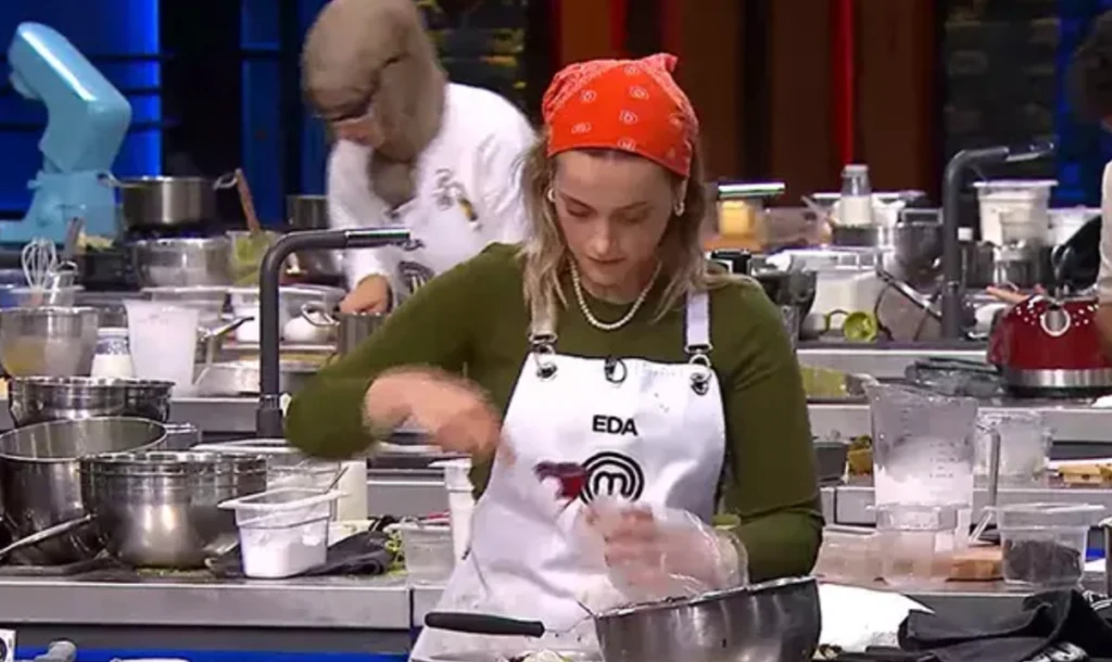 MasterChef 19 Aralık 2024 4. ceketi kim giydi? 4. ceketin sahibi kim oldu? » Mavi Kadın