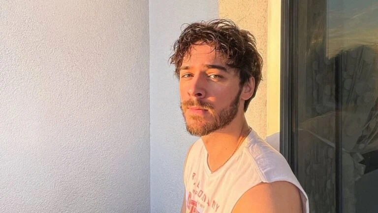 Karantina filminin Burak'ı Onur Bay kimdir? Yaşı ve oyunculuk kariyeri ...