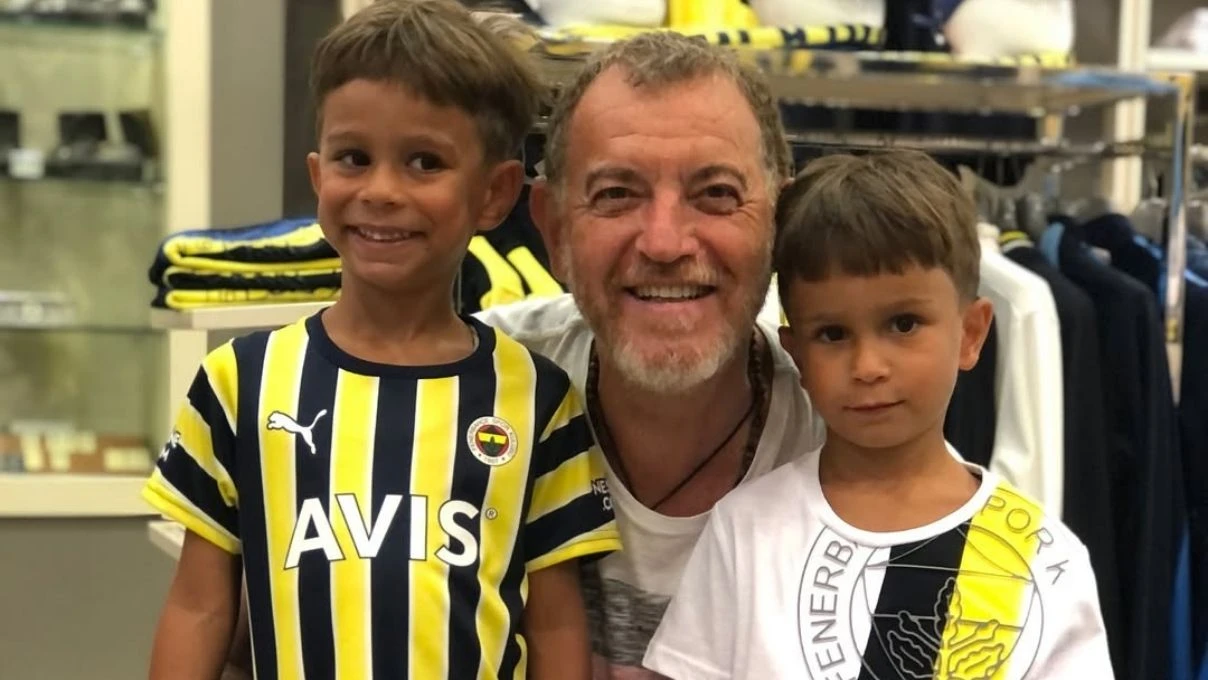 Sabri Ugan’ın kaç oğlu var? Sabri Ugan’ın oğulları kim? » Mavi Kadın