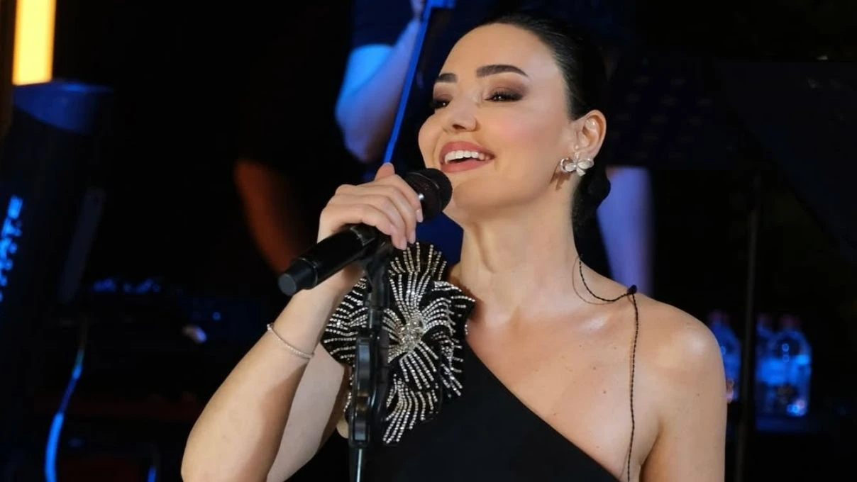 Kalp krizi geçirdiği iddia edilmişti! Sevcan Orhan sahnelere geri döndü ...
