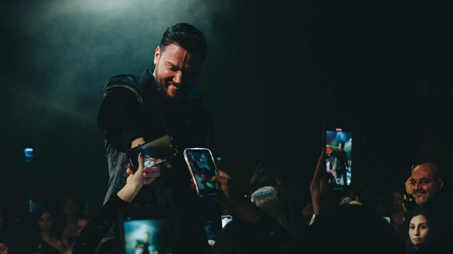 Sinan Akçıl kimdir nereli? Sinan Akçıl kaç yaşında? » Mavi Kadın