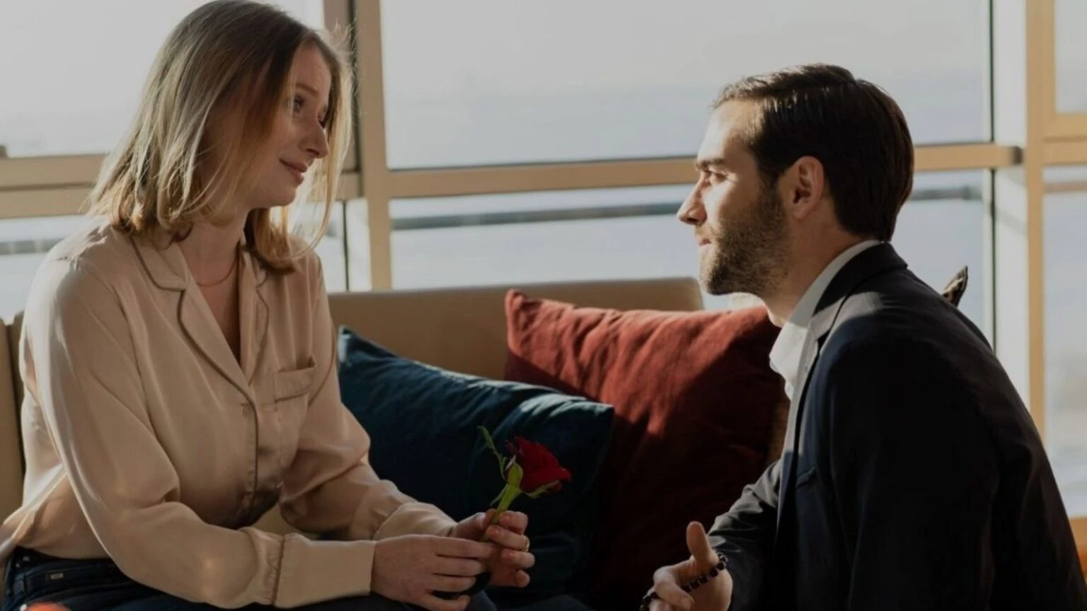 Sahipsizler dizisinde Devran’ın sevgilisi Vera kim? Yasemin Szawlowski’nin yaşı ve nereli olduğu ...