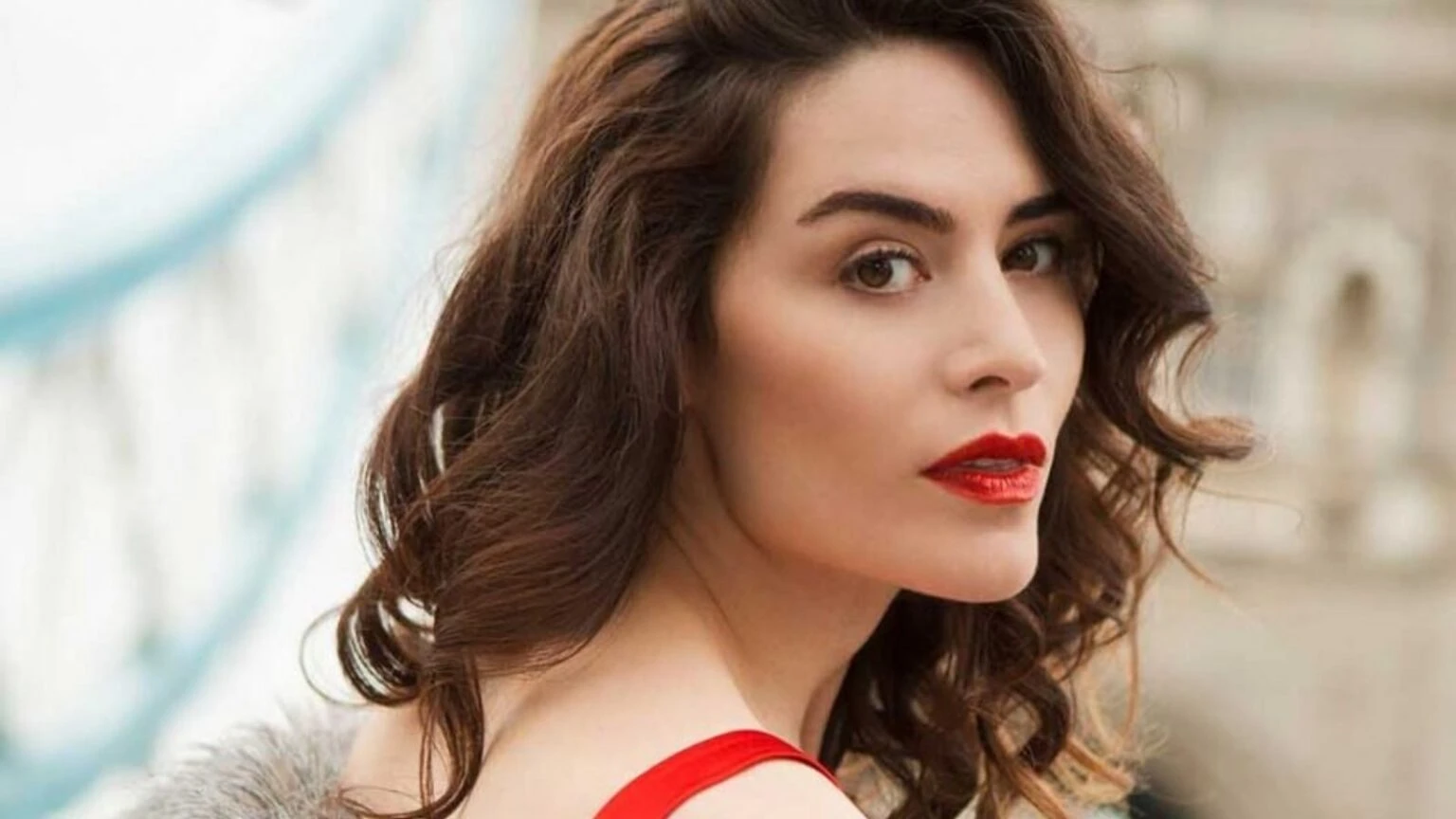 Yeni Hayat dizisi Belçim Bilgin, Yeşim Ceren Bozoğlu ve Hira ...