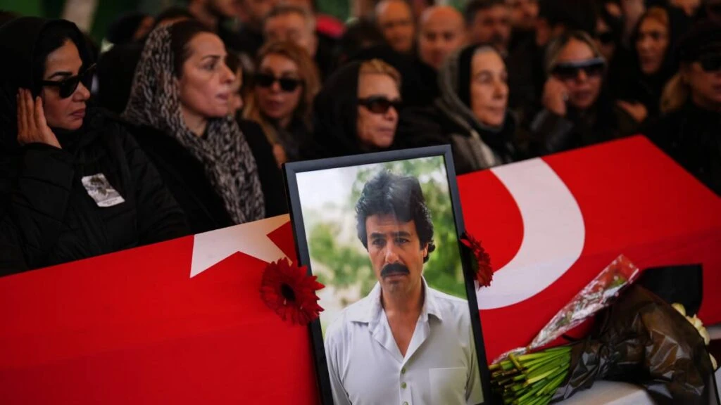 Ferdi Tayfur’un yeğeni Aydoğan Tayfur ile olan benzerliği şaşırttı ...