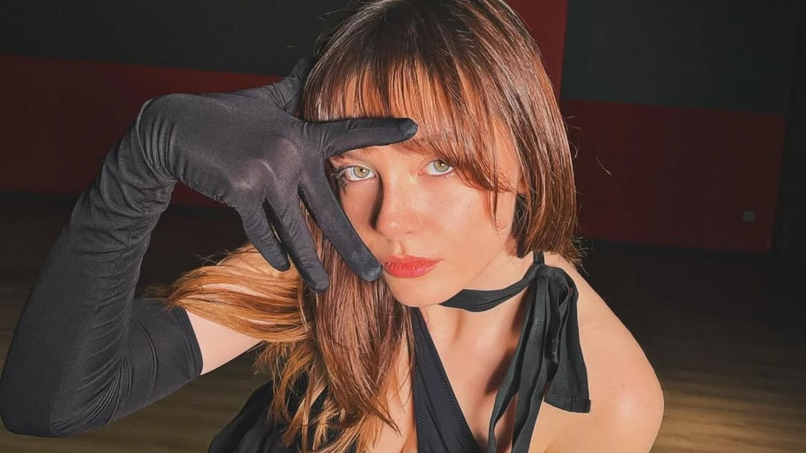 Manifest kız grubu üyelerinden Zeynep Sude Oktay kimdir? Yaşı ve kariyeri merak edildi » Mavi Kadın