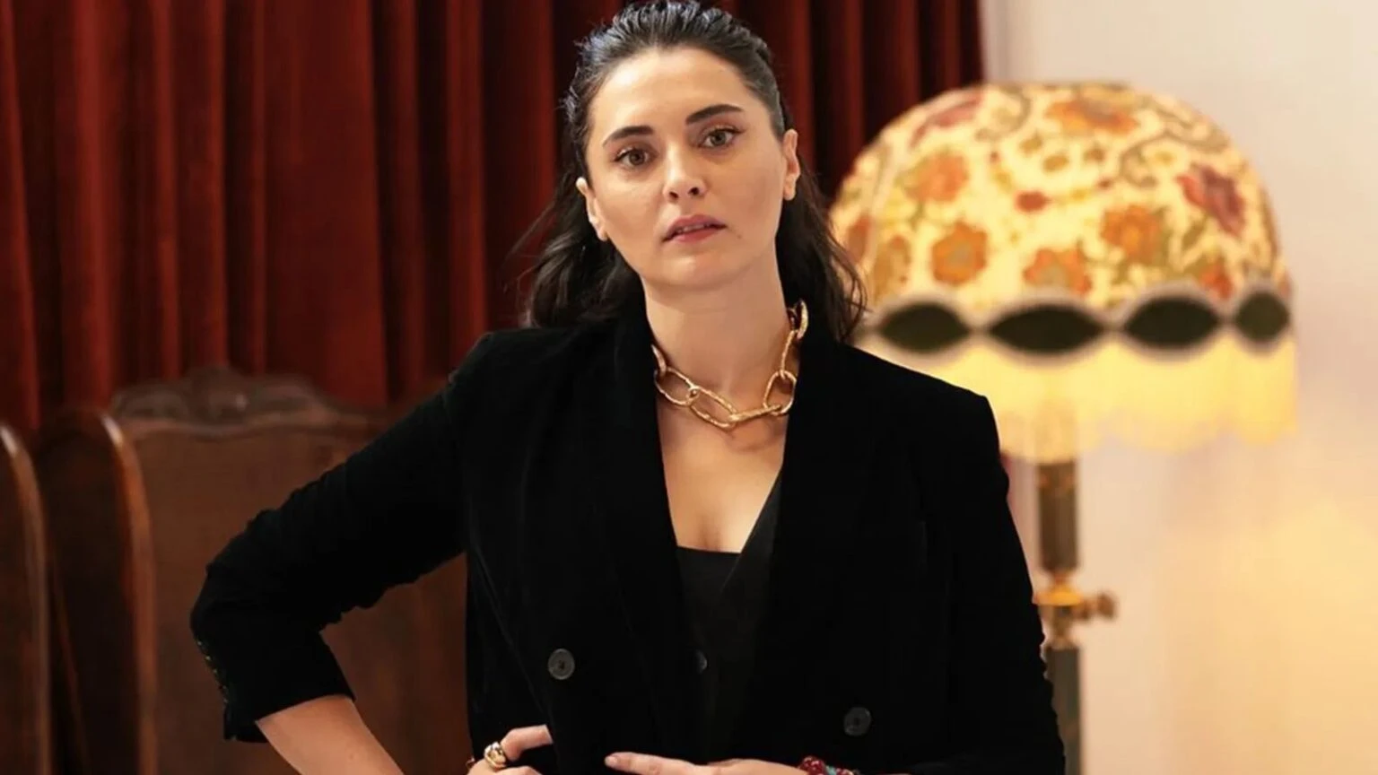 Kral Kaybederse Handan kimdir? Handan gerçek bir karakter mi? Aslıhan ...