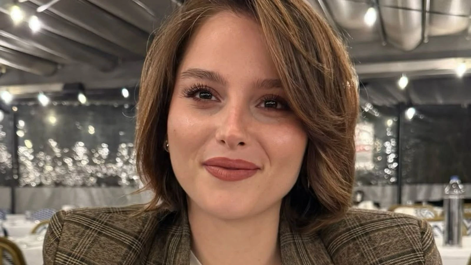 Başka Bir Gün Melike'si Elçin Afacan kimdir? Oyuncunun kariyeri ve yaşı ...