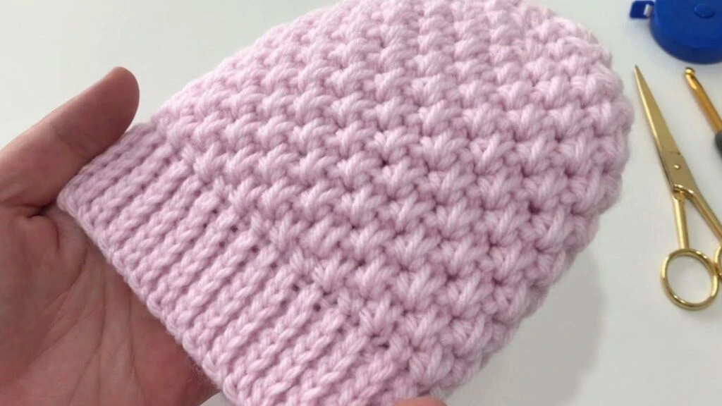 En kolay ve şık bebek örgü bere, şapka modelleri 2025 » Mavi Kadın