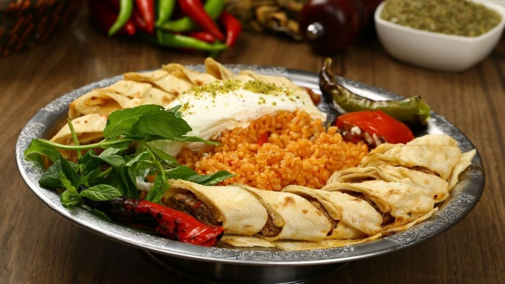 Evde beyti kebabı nasıl yapılır? Kebapçılardakileri aratmayacak tarif ...