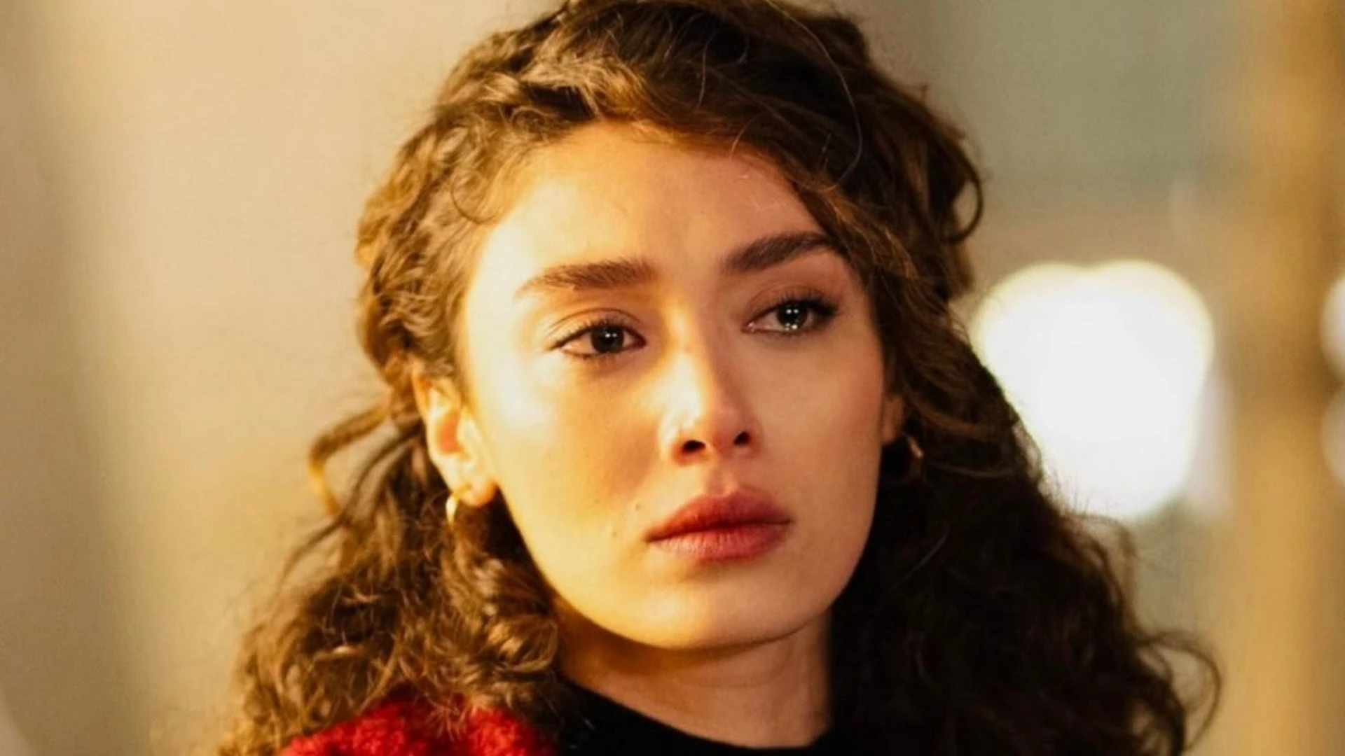 Sezon finaline son 2 hafta! Teşkilat dizisinin oyuncu kadrosuna Gizem Sevim dahil oldu! » Mavi Kadın