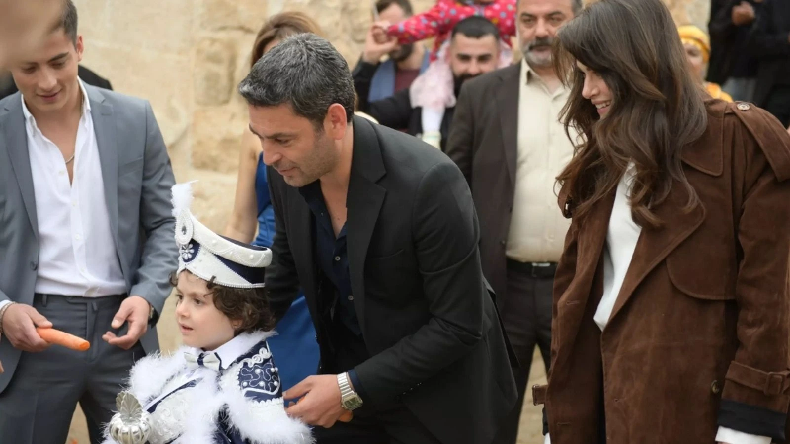 Uzak Şehir dizisinde oynanan Reyhani tarihi nedir? Kimler Reyhani oynar ...