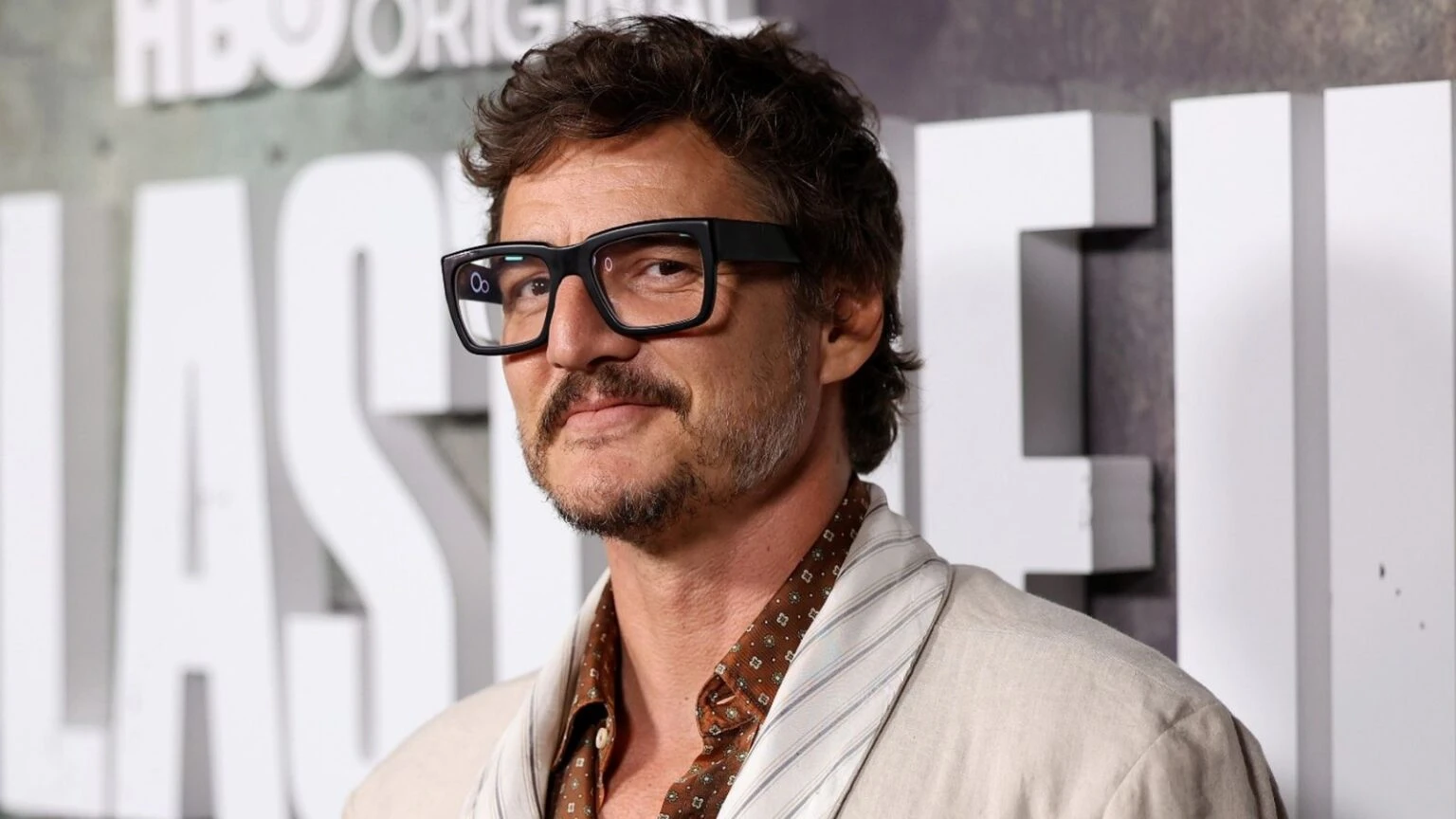 Pedro Pascal kimdir kaç yaşında? Pedro Pascal dizi ve filmleri » Mavi Kadın
