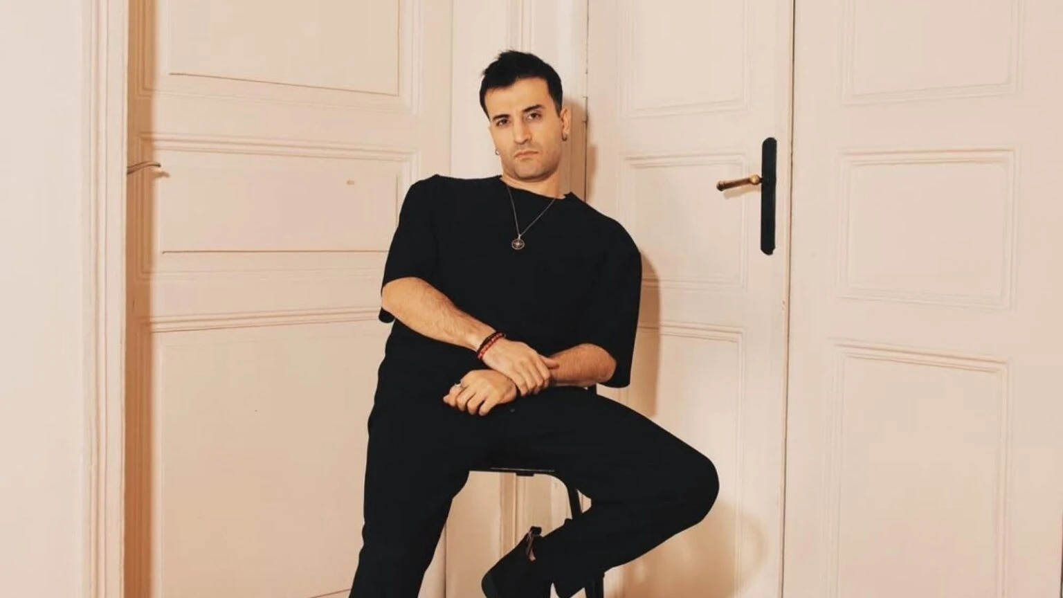 Güldür Güldür Show'un sevilen oyuncularından Berkay Tulumbacı kimdir ...