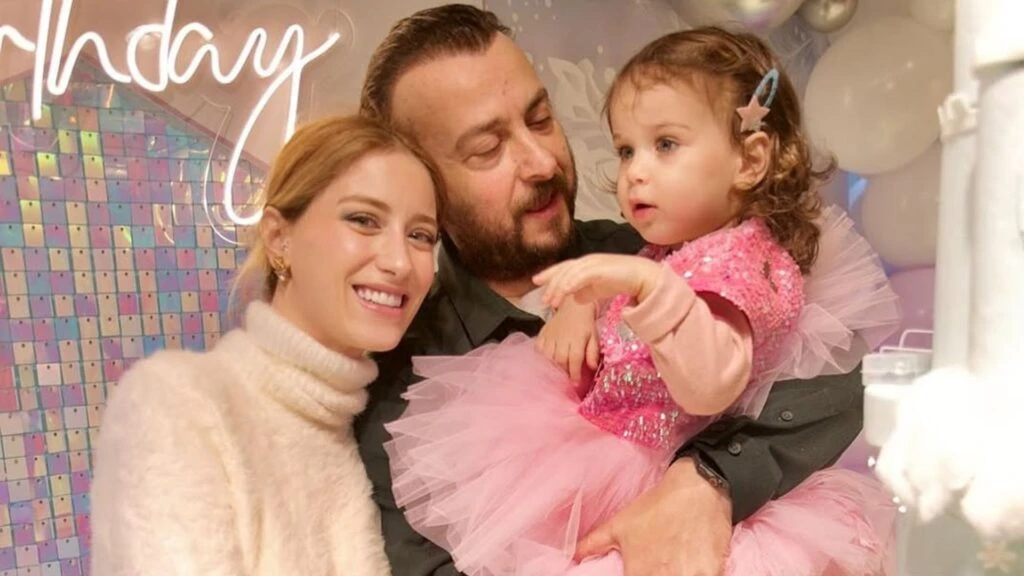 Hazal Kaya ve Ali Altay kızları Süreyya’nın doğum gününü kutladı! » Mavi Kadın