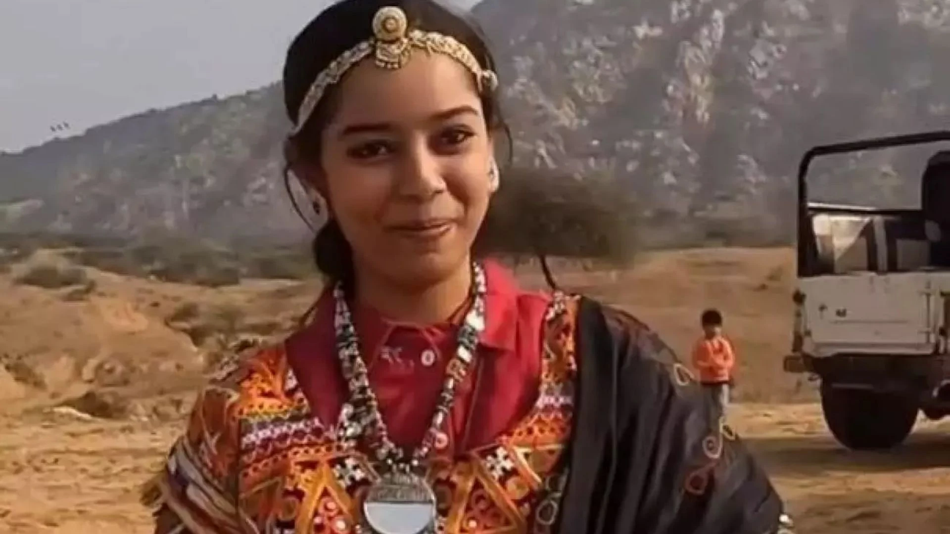 Hintli kadınların gür ve sağlıklı saçlarının sırrı! Hintli Saba ve ...