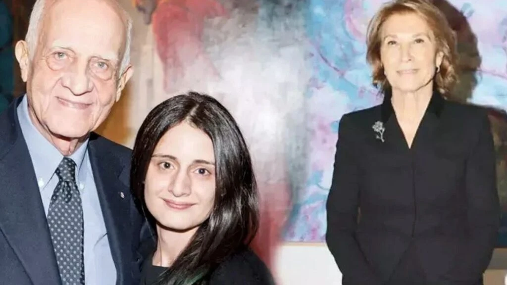 İpek Kıraç evlatlık mı? İpek Kıraç’ın biyolojik ailesi kim? » Mavi Kadın