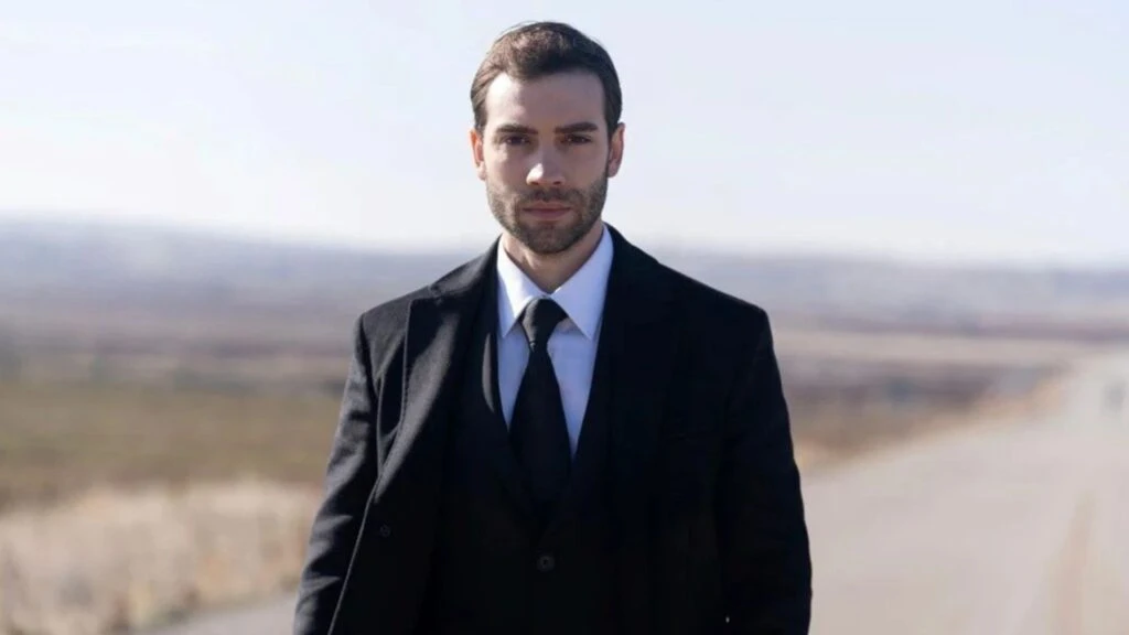 Sahipsizler dizinde Devran rolünü oynayan Burak Berkay Akgül’den ilk ...