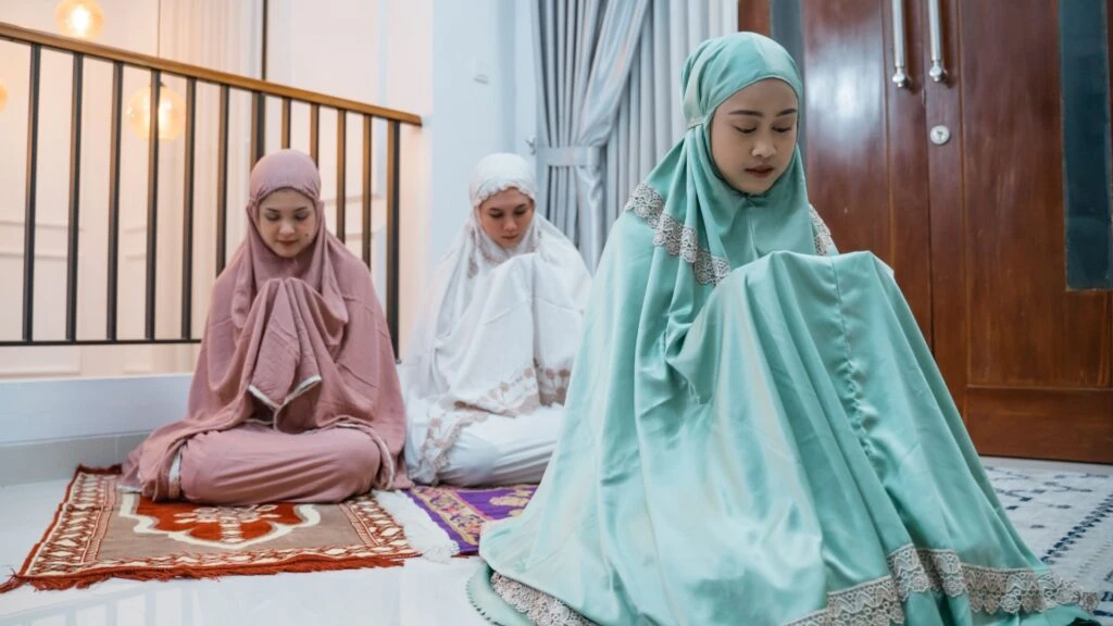 Teravih namazı nasıl kılınır? 8 rekat mı yoksa 20 rekat midir? » Mavi Kadın